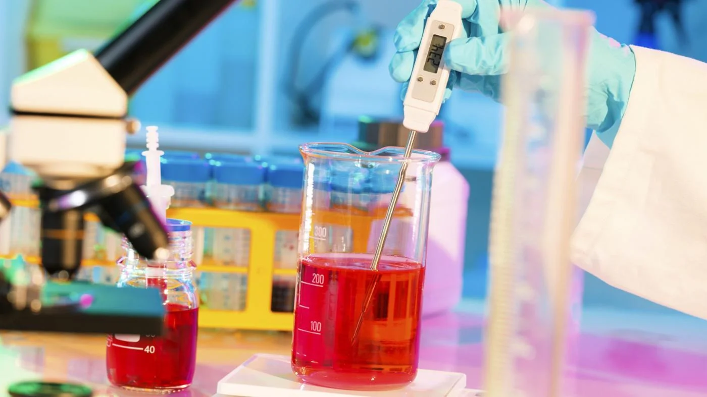 מעבדת חם/קר ממוחשבת - Dr. Shirly Avargil Chemistry Education